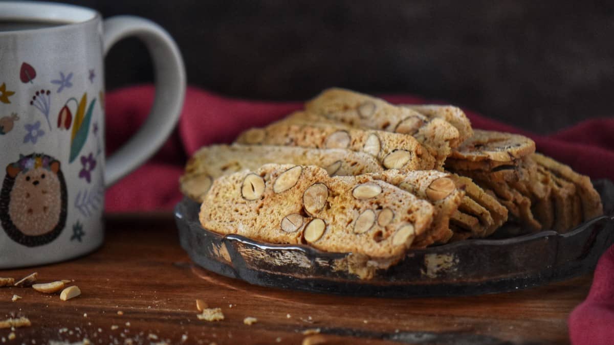 Thin Almond Bread Biscotti Recipe - She Loves Biscotti